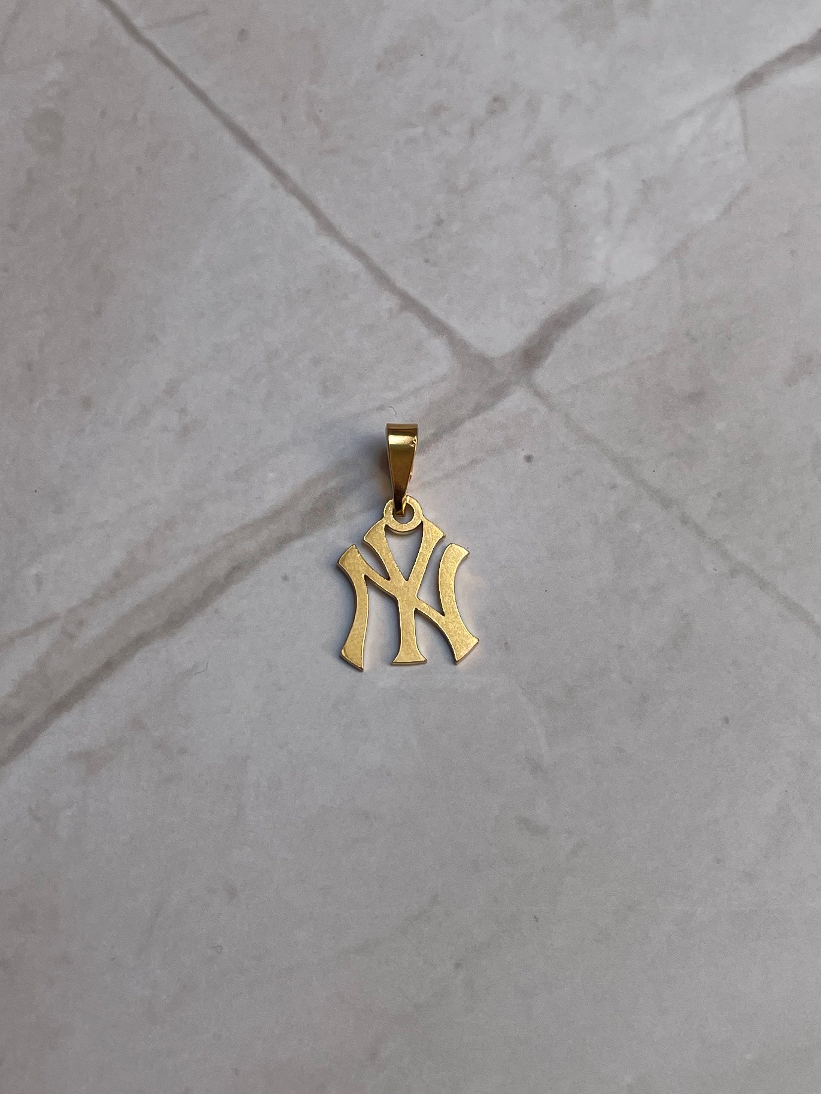 New York Chain pendant in 925 silver plated with 19k gold | Alternative ...