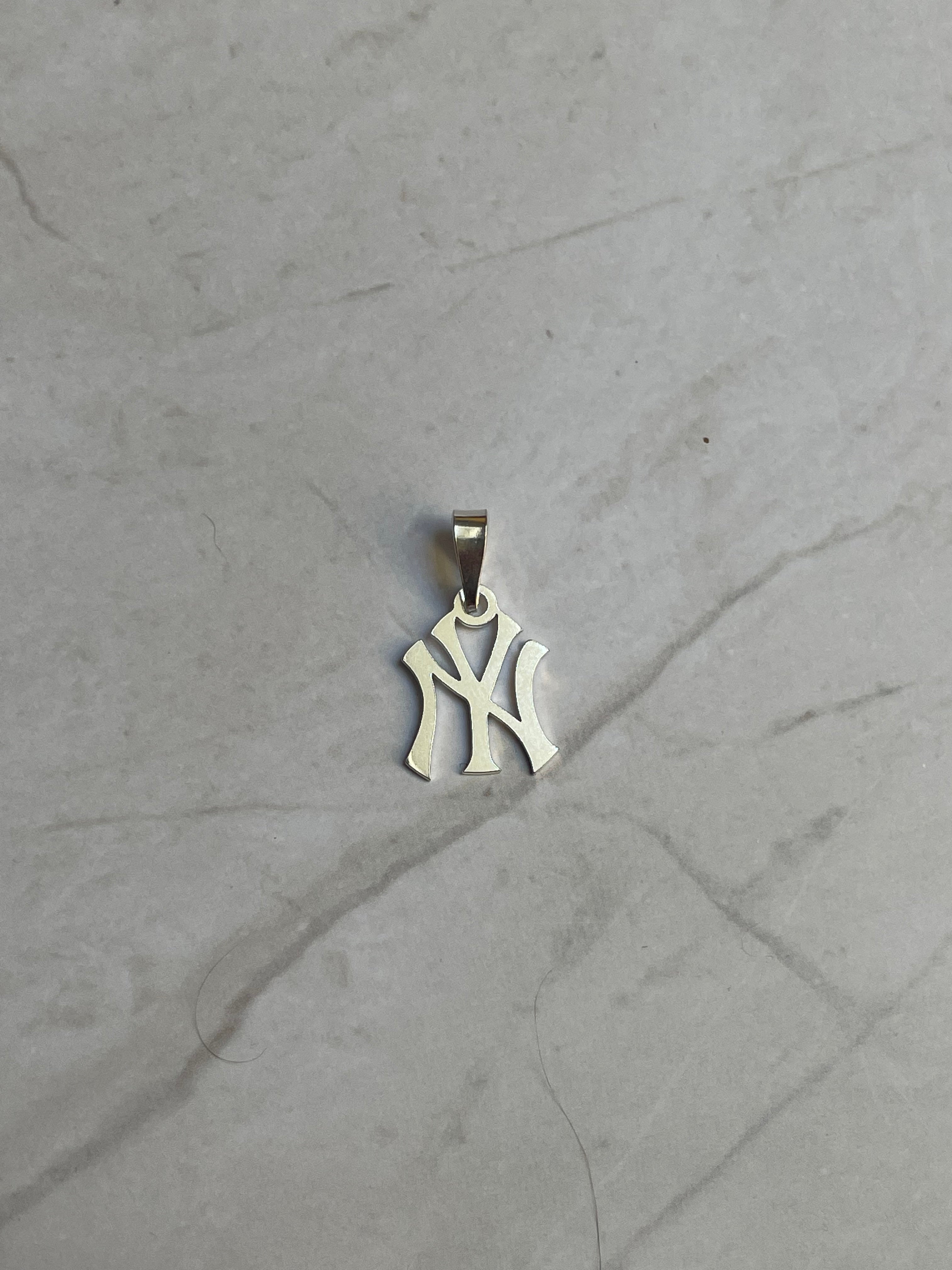 New York Chain Pendant in Sterling Silver | Alternative and ...
