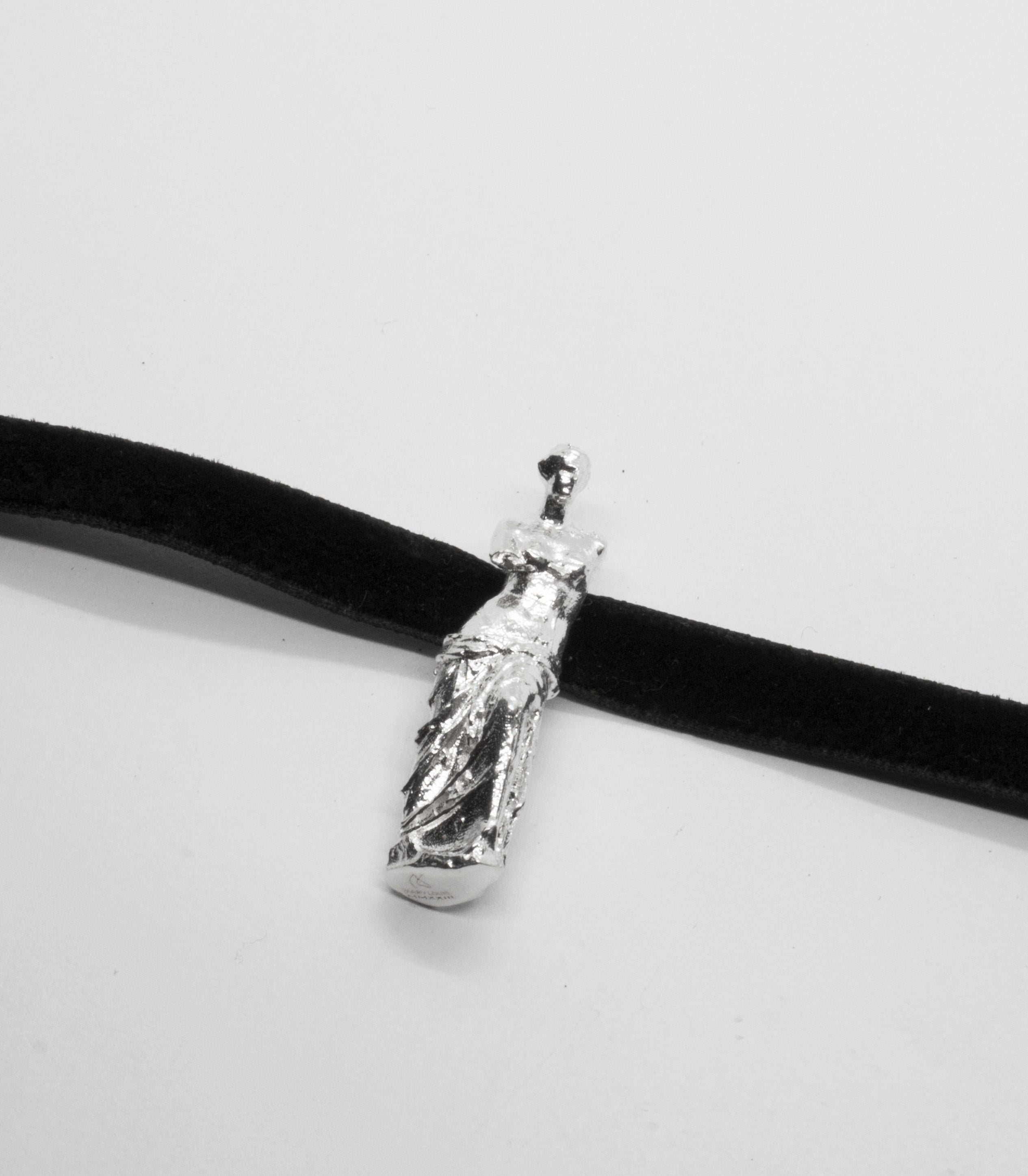 Venus de Milo Necklace | 925 Sterling Silver and Velvet | Contemporary ...